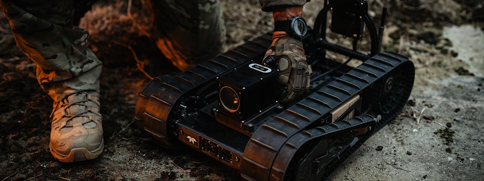 SUGV™ 325 | Defense.flir.com